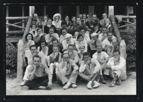 ACTORS STUDIO : Η ΘΡΥΛΙΚΗ ΠΟΡΕΙΑ ΤΗΣ ΠΙΟ ΔΙΑΣΗΜΗΣ ΔΡΑΜΑΤΙΚΗΣ ΣΧΟΛΗΣ ΚΑΙ ...