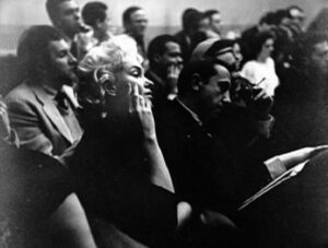 ACTORS STUDIO : Η ΘΡΥΛΙΚΗ ΠΟΡΕΙΑ ΤΗΣ ΠΙΟ ΔΙΑΣΗΜΗΣ ΔΡΑΜΑΤΙΚΗΣ ΣΧΟΛΗΣ ΚΑΙ ...
