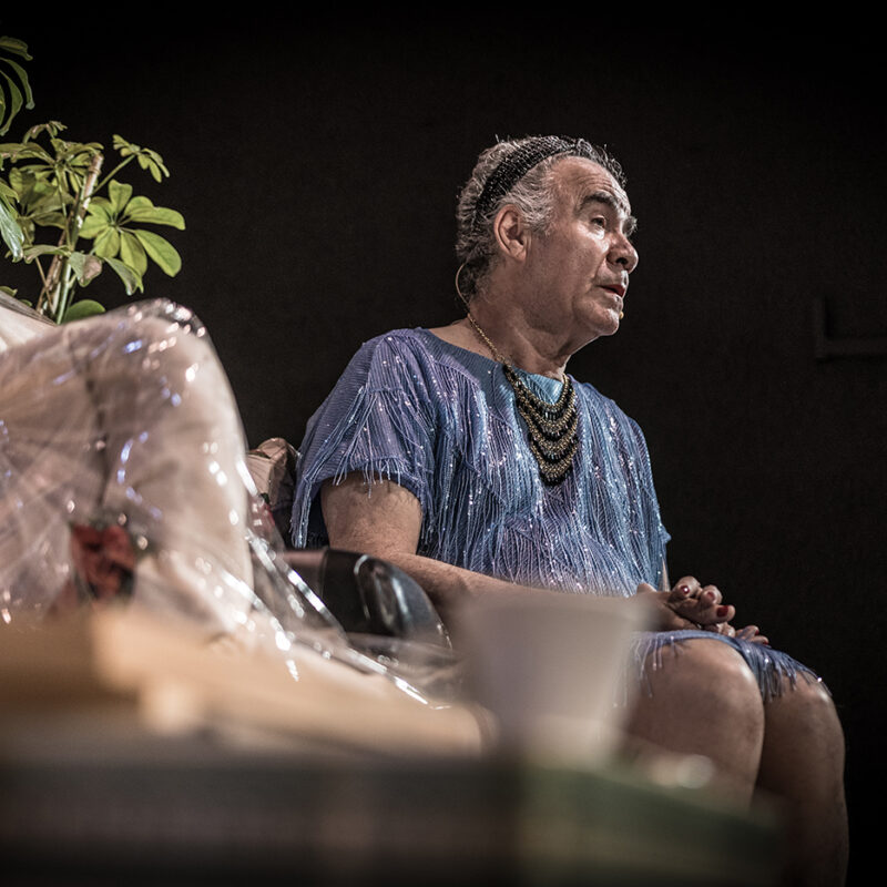 «Ισμήνη» : Κριτική της παράστασης. - theatrikaprogrammata